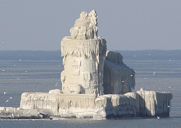 Frozen Cleveland Lighthouse - Roadtrip.DK